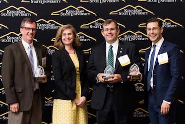 Distinguished Alumni Honors - News