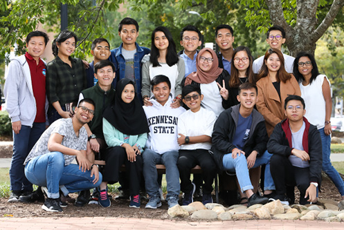 KSU Students Mentor International Students - News